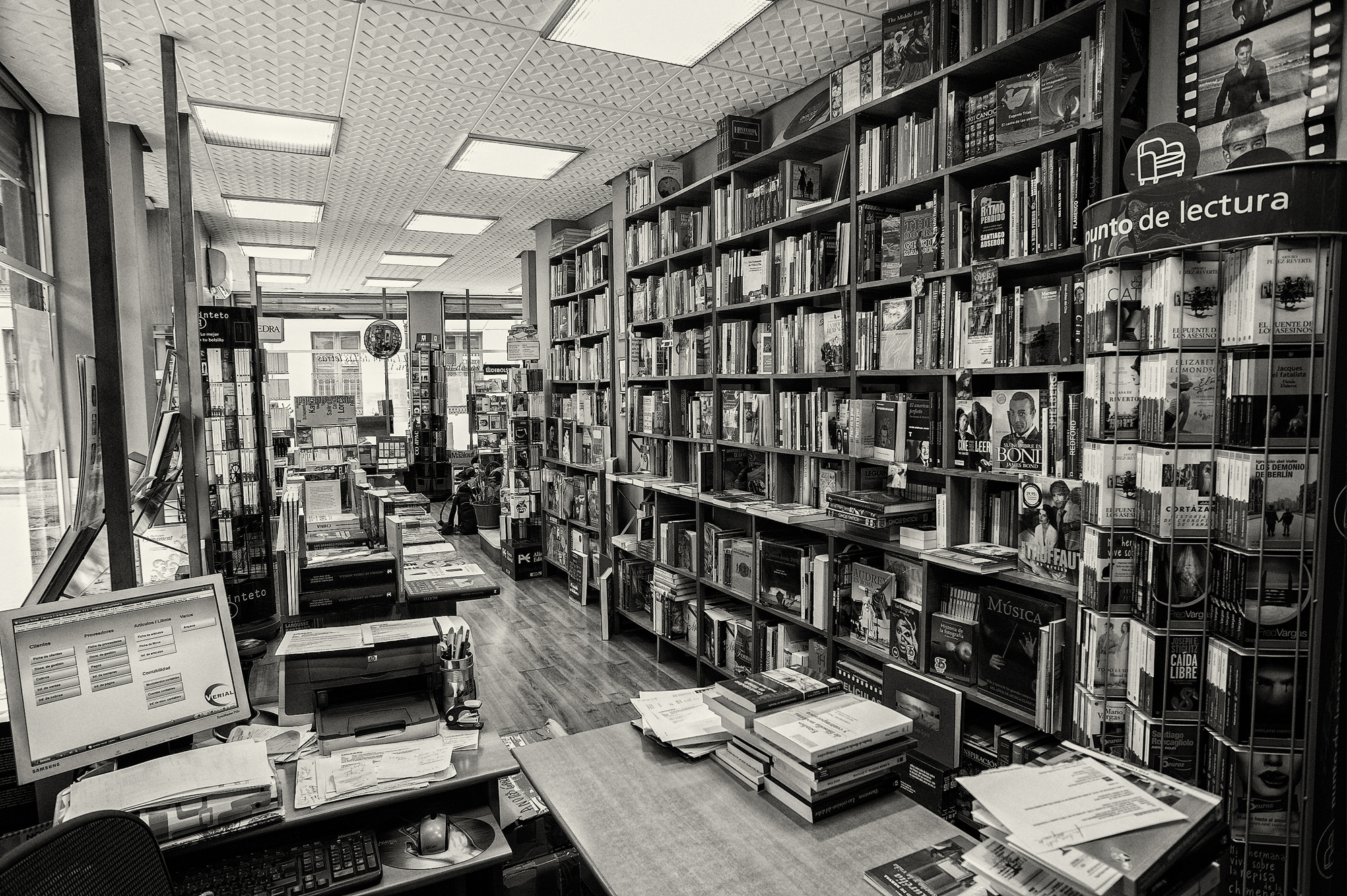 Librerías con encanto: El árbol de las letras (Valladolid) - Jot Down ...