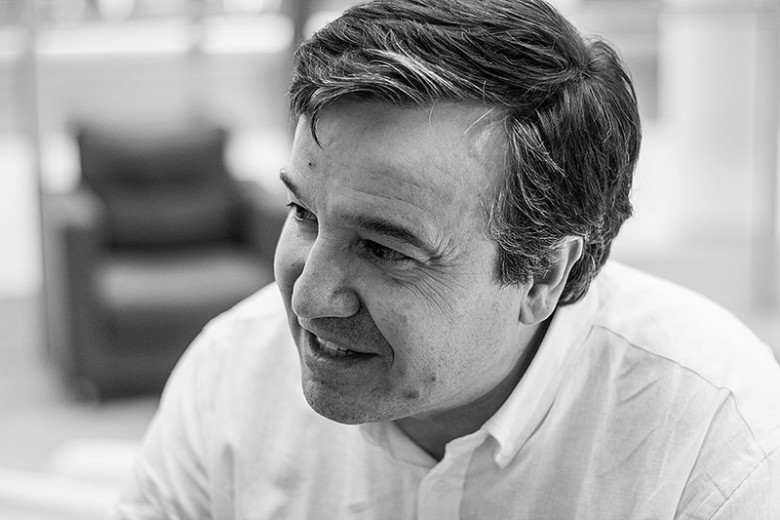 José Ramón Alonso: «Ante argumentos antivacunas reaccionamos sacudiendo ...