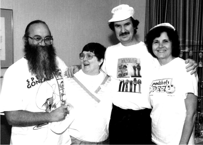 La otra historia de los caramelos PEZ o la leyenda de un redneck - Jot ...