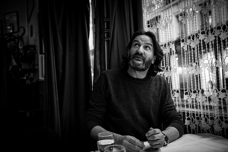 Frédéric Beigbeder: «Van a desaparecer el secreto y el azar. Y, con ...