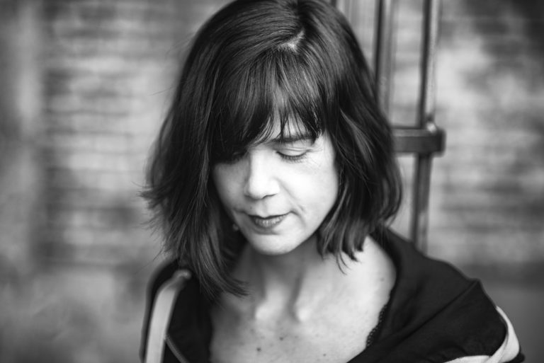 Lara Moreno: «El machismo que hay en la literatura es el mismo que el ...