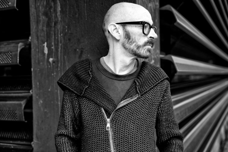 Eloy Fernández Porta: «El mal de una persona puede abarcar el mal de ...