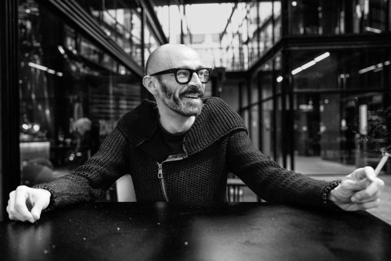 Eloy Fernández Porta: «El mal de una persona puede abarcar el mal de ...